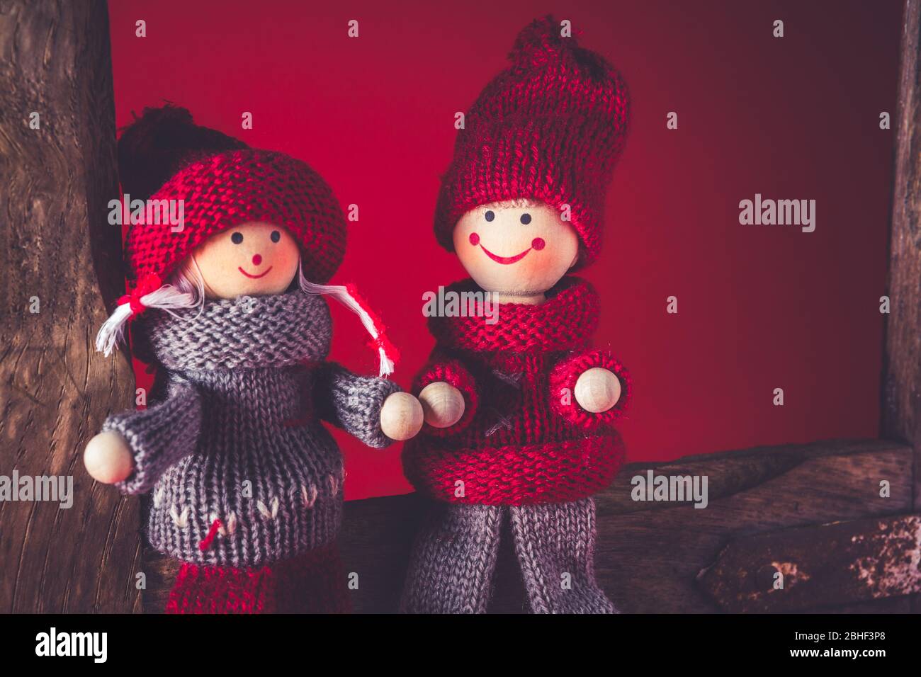 Couple puppets hi-res stock photography and images - Alamy