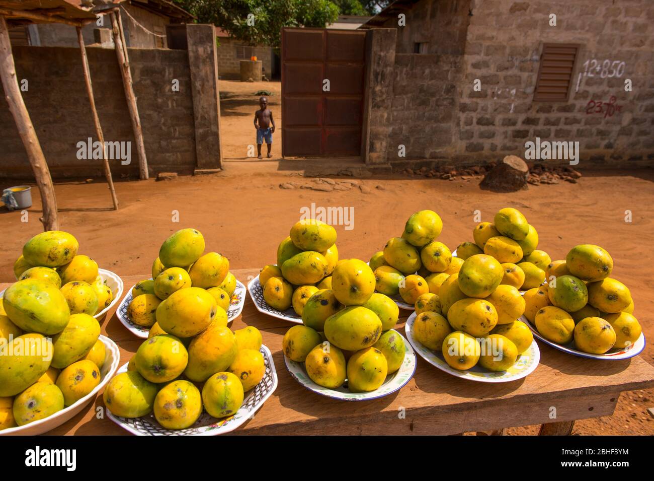 Benin fruit hi-res stock photography and images - Alamy
