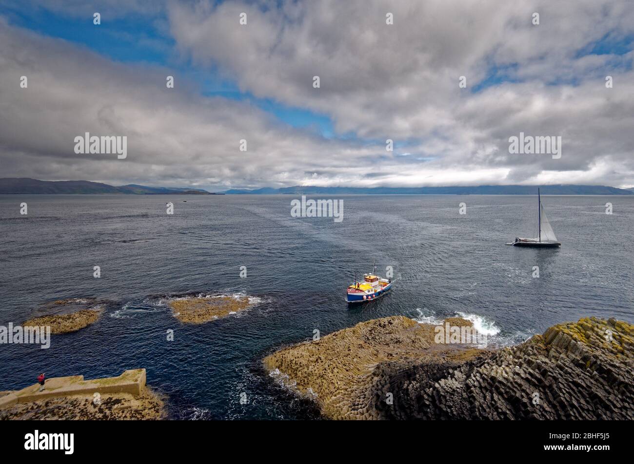 Iona scotland cave hi-res stock photography and images - Alamy