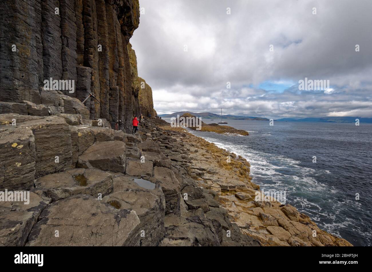 Iona scotland cave hi-res stock photography and images - Alamy