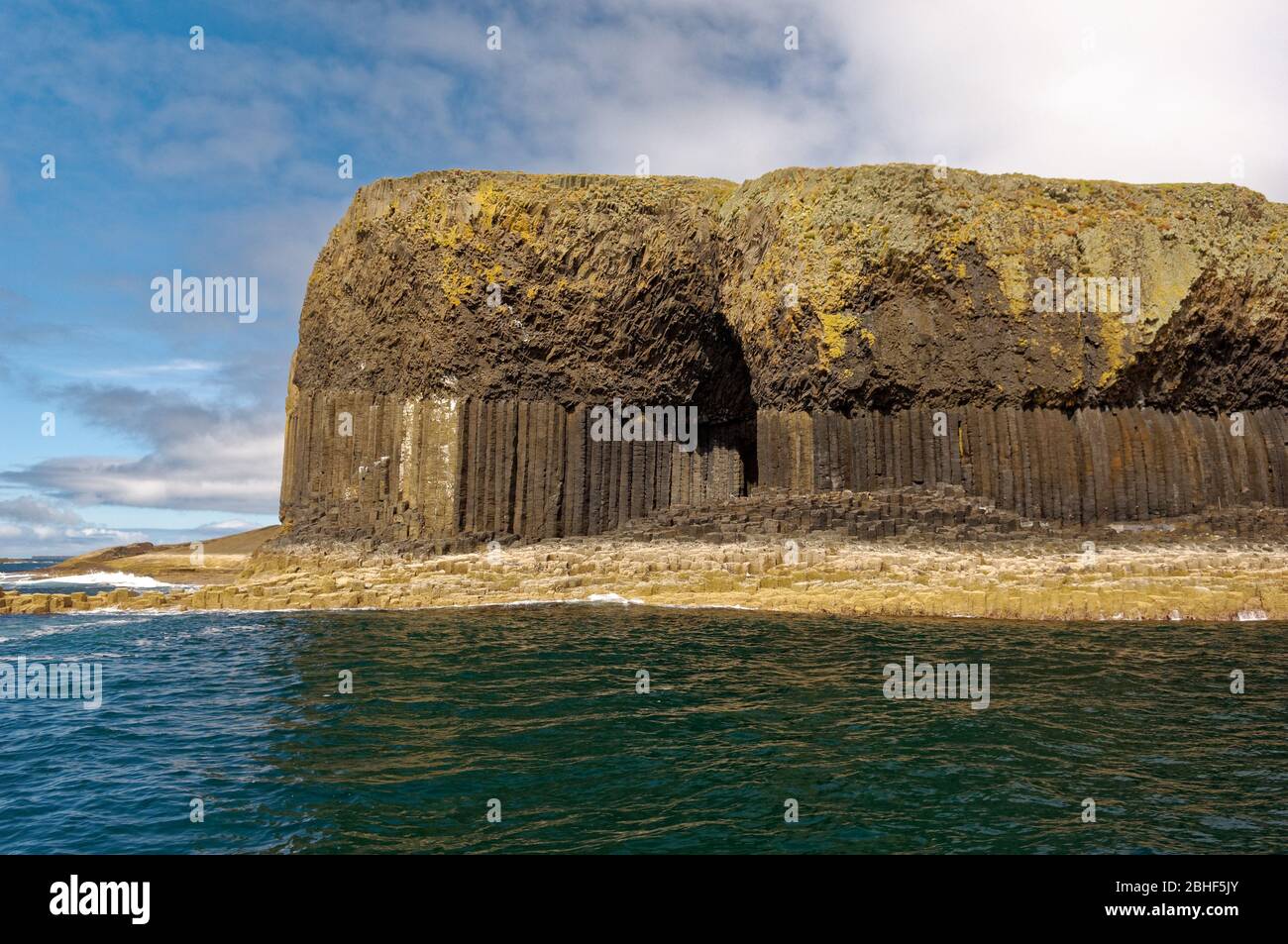 Iona scotland cave hi-res stock photography and images - Alamy