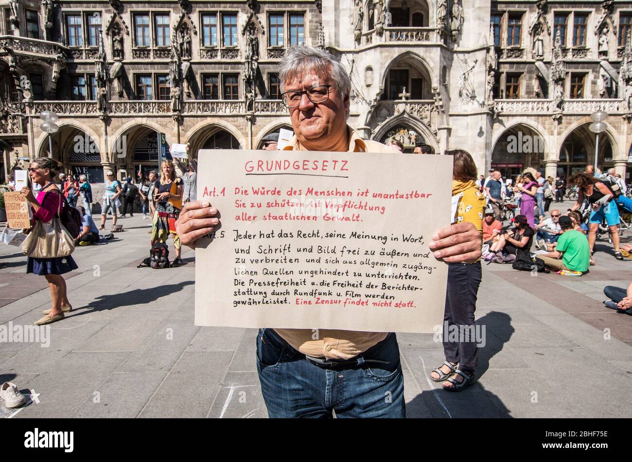 Extre right hi-res stock photography and images - Alamy