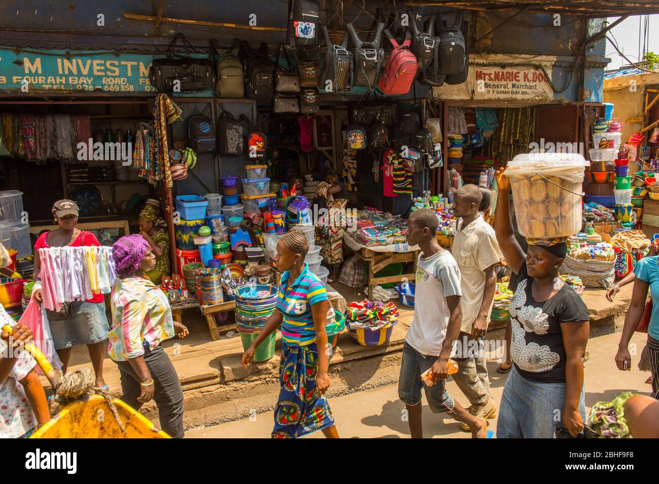 Busy street scene (Kissy Street) in Freetown, Sierra Leone Stock Photo ...