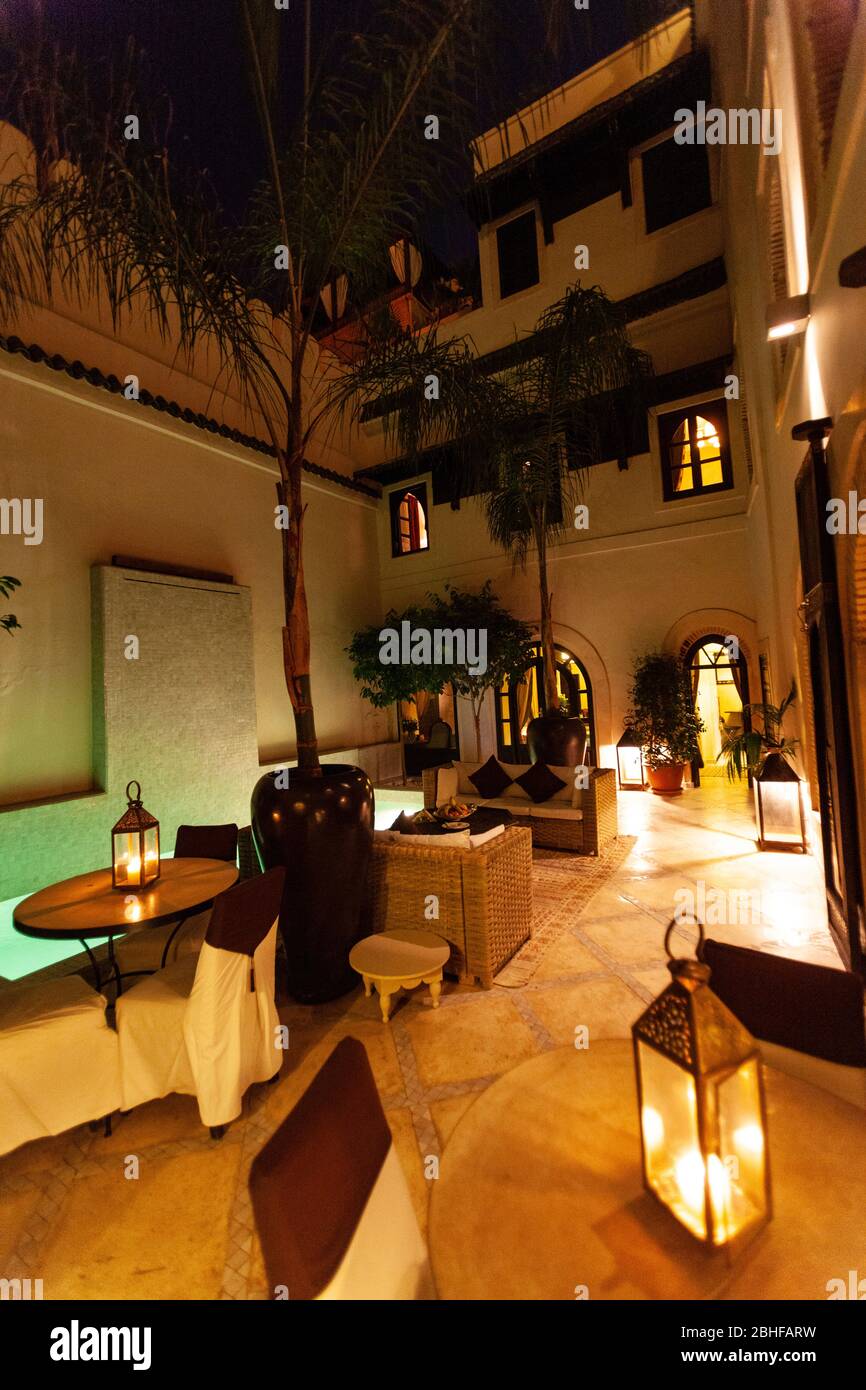 Riad courtyard pool hi-res stock photography and images - Alamy