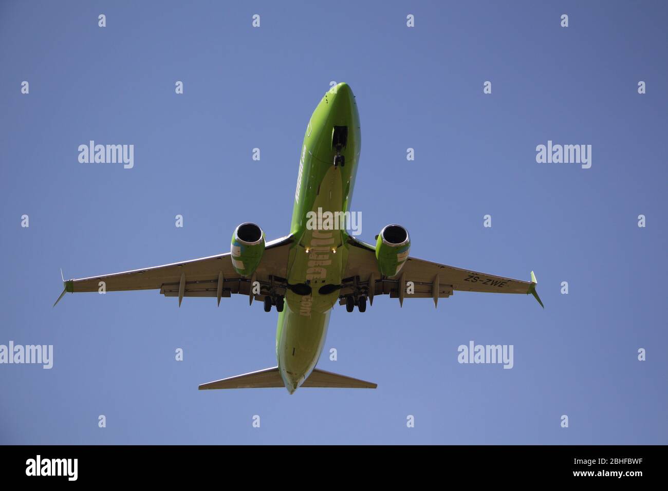 Kulula airplane hi-res stock photography and images - Alamy