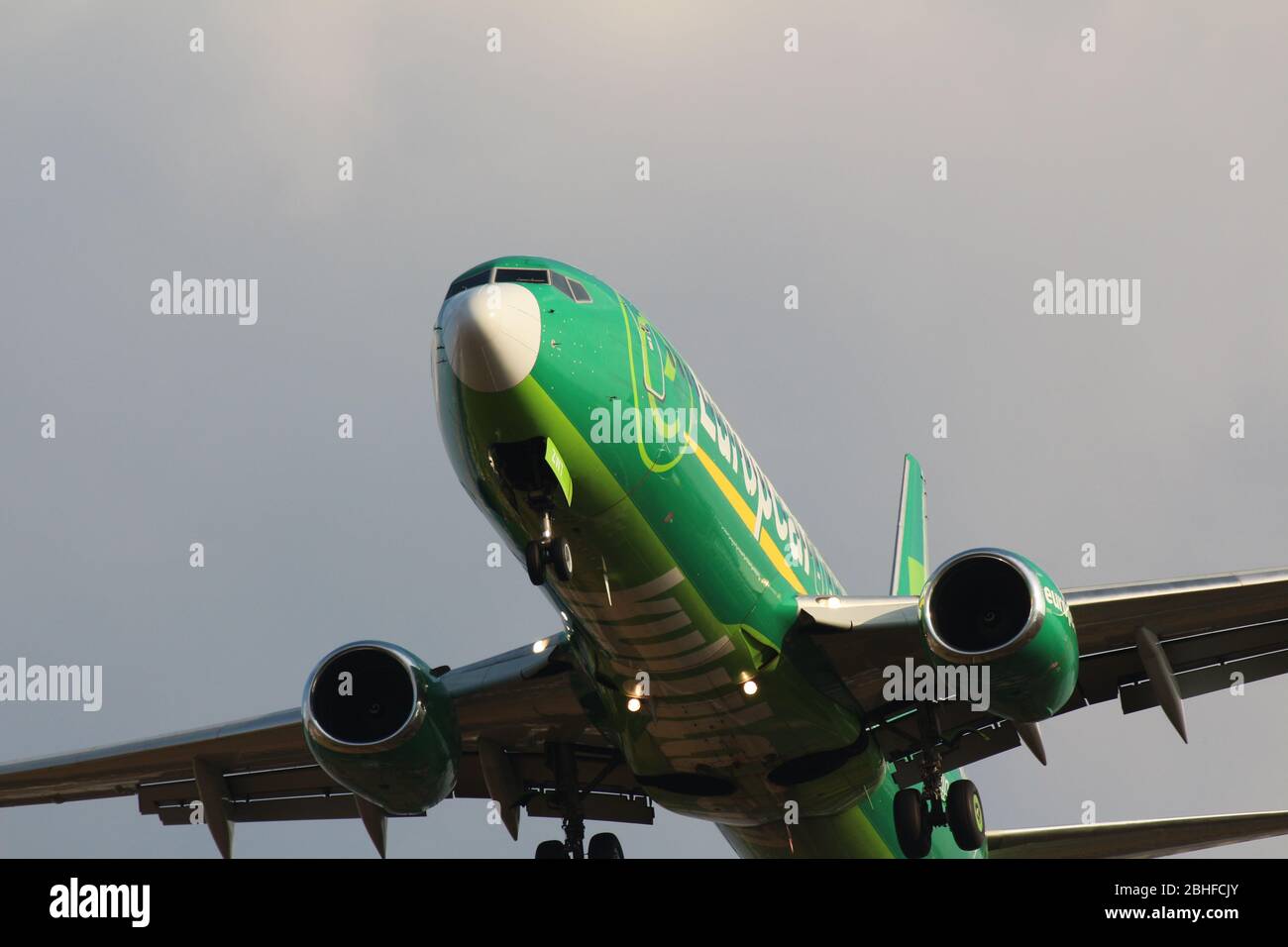 Kulula airplane hi-res stock photography and images - Alamy