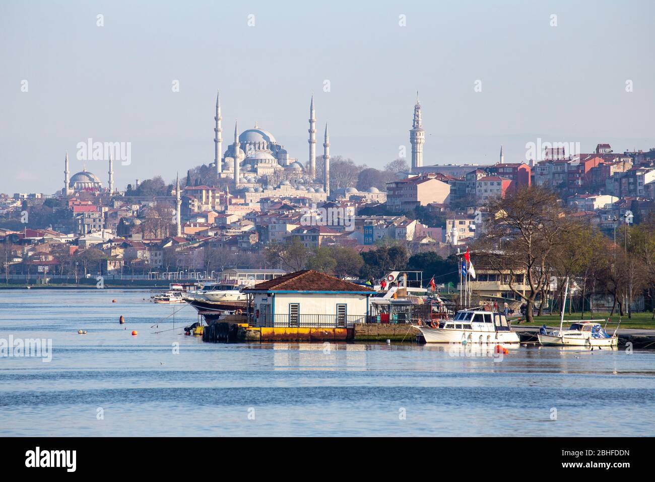 Magnificent Golden Horn view and Suleymaniye Mosque and Beyazit Tower ...