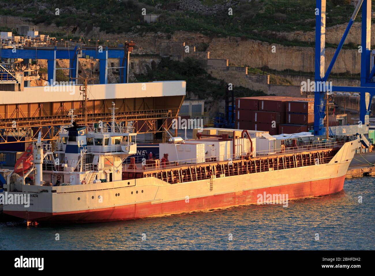 Valletta malta grand harbour cargo hi-res stock photography and images ...