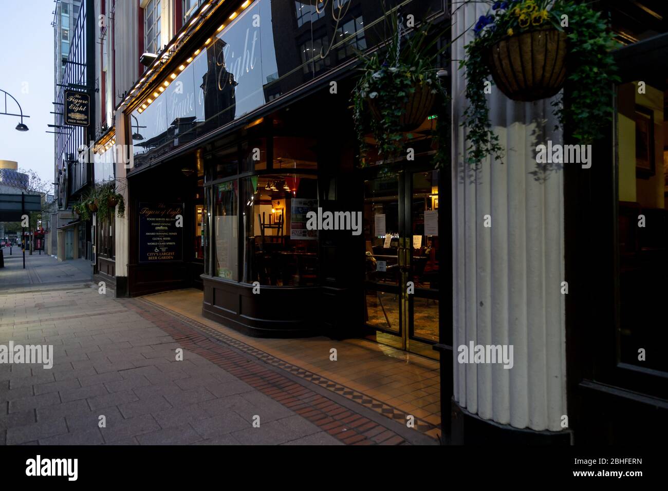 Bars restaurants closed empty hi-res stock photography and images - Alamy