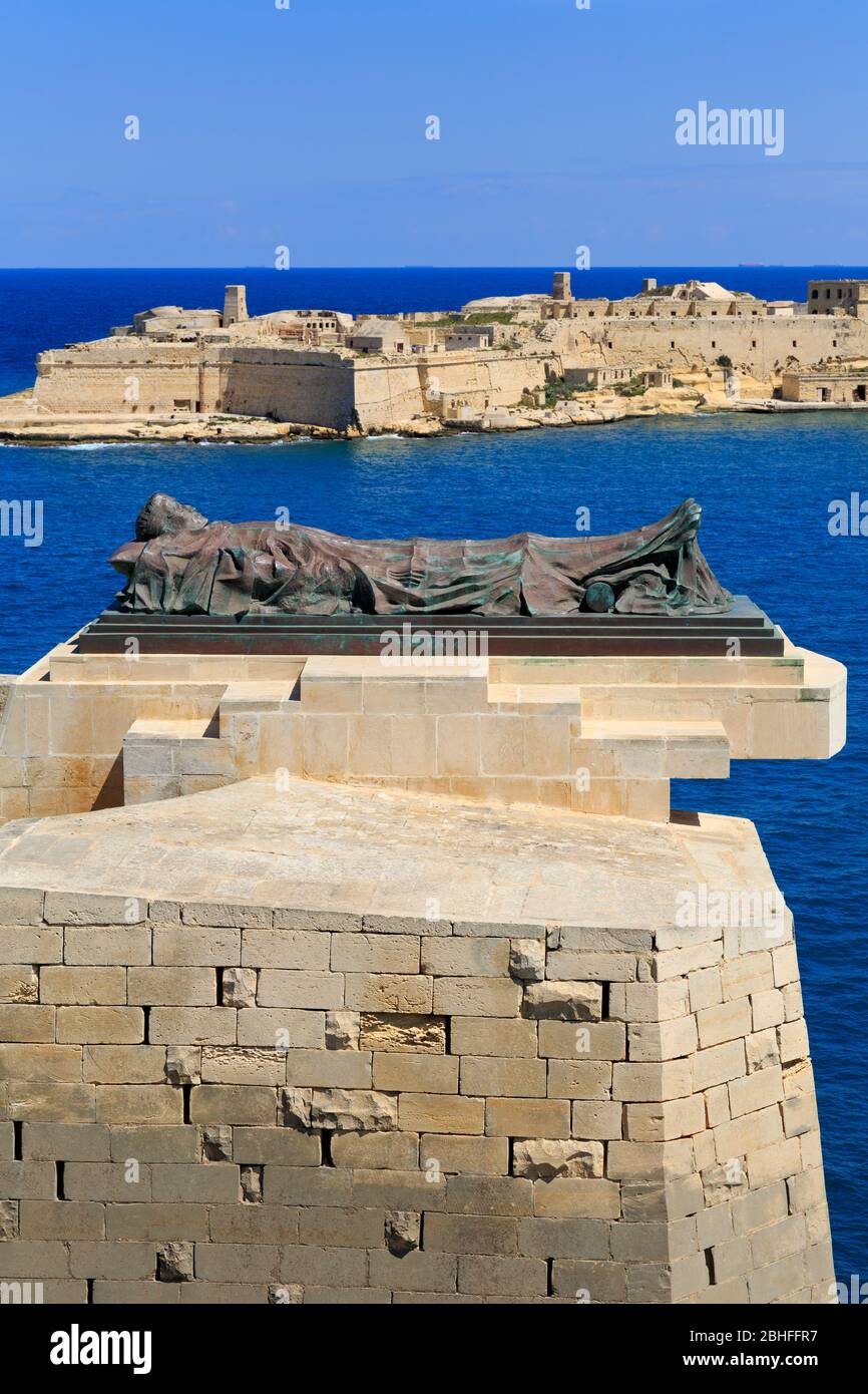 Seige Bell Memorial & Fort Ricasoli, Valletta, Malta, Europe Stock ...