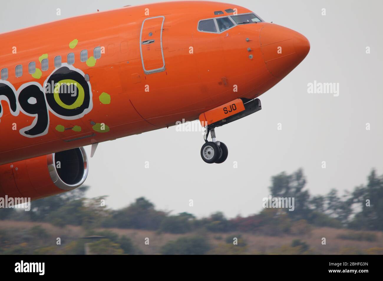 Mango airlines hi-res stock photography and images - Alamy