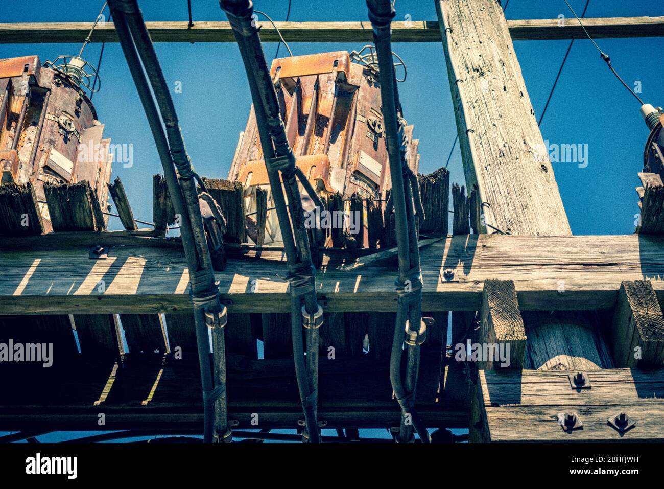 Messy power lines hi-res stock photography and images - Alamy