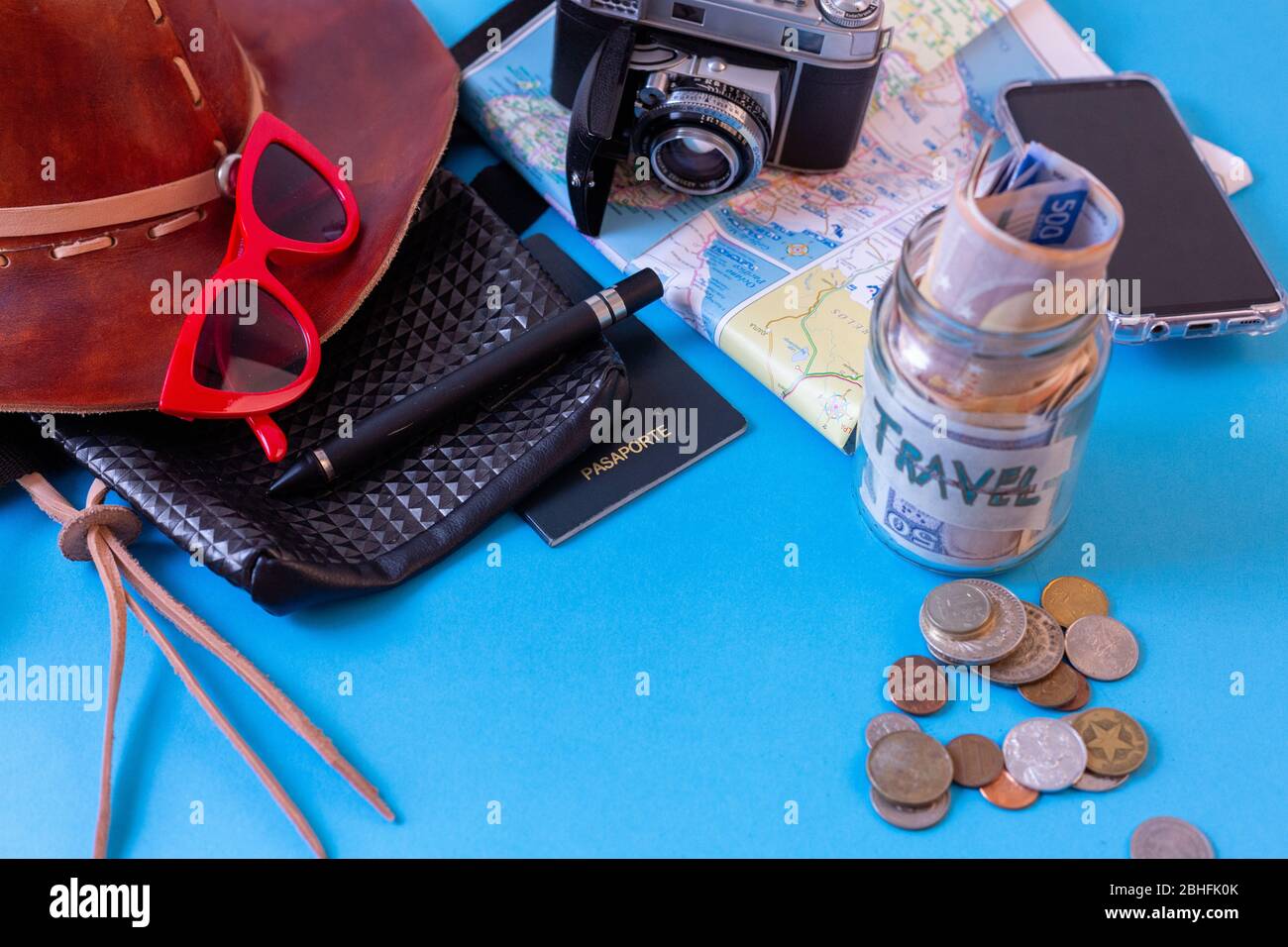 things to travel on table Stock Photo - Alamy