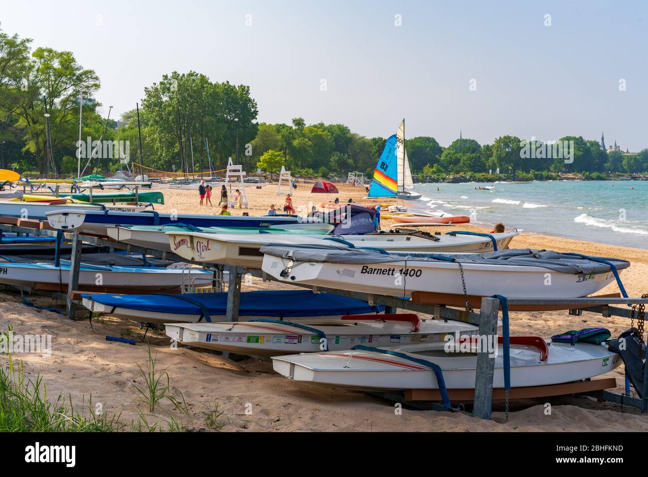 Chicago waterfront at Lake Michigan with sailboats Stock Photo - Alamy
