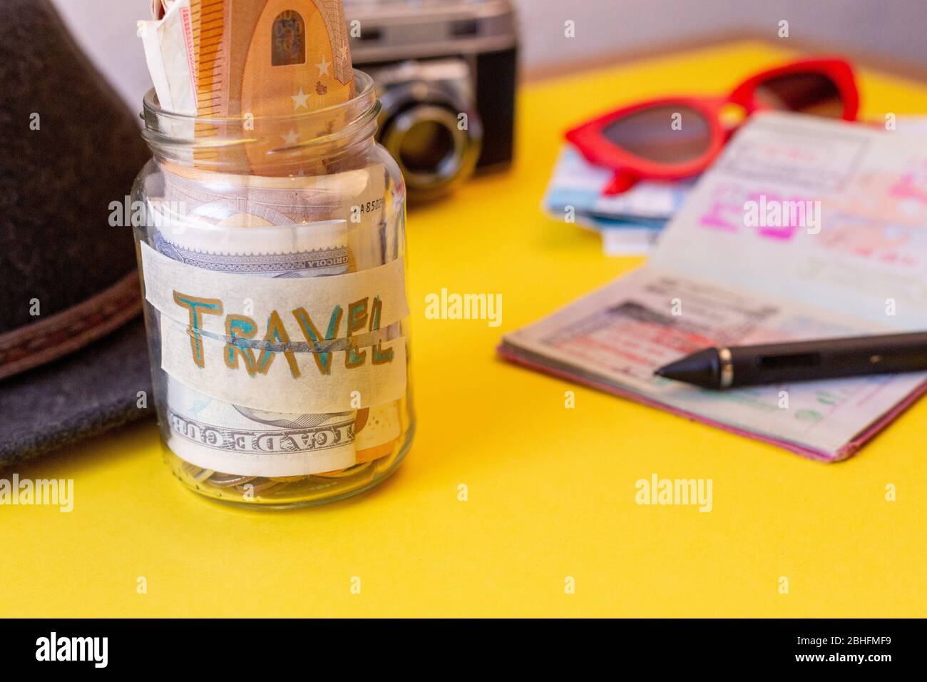 things to travel on table Stock Photo - Alamy