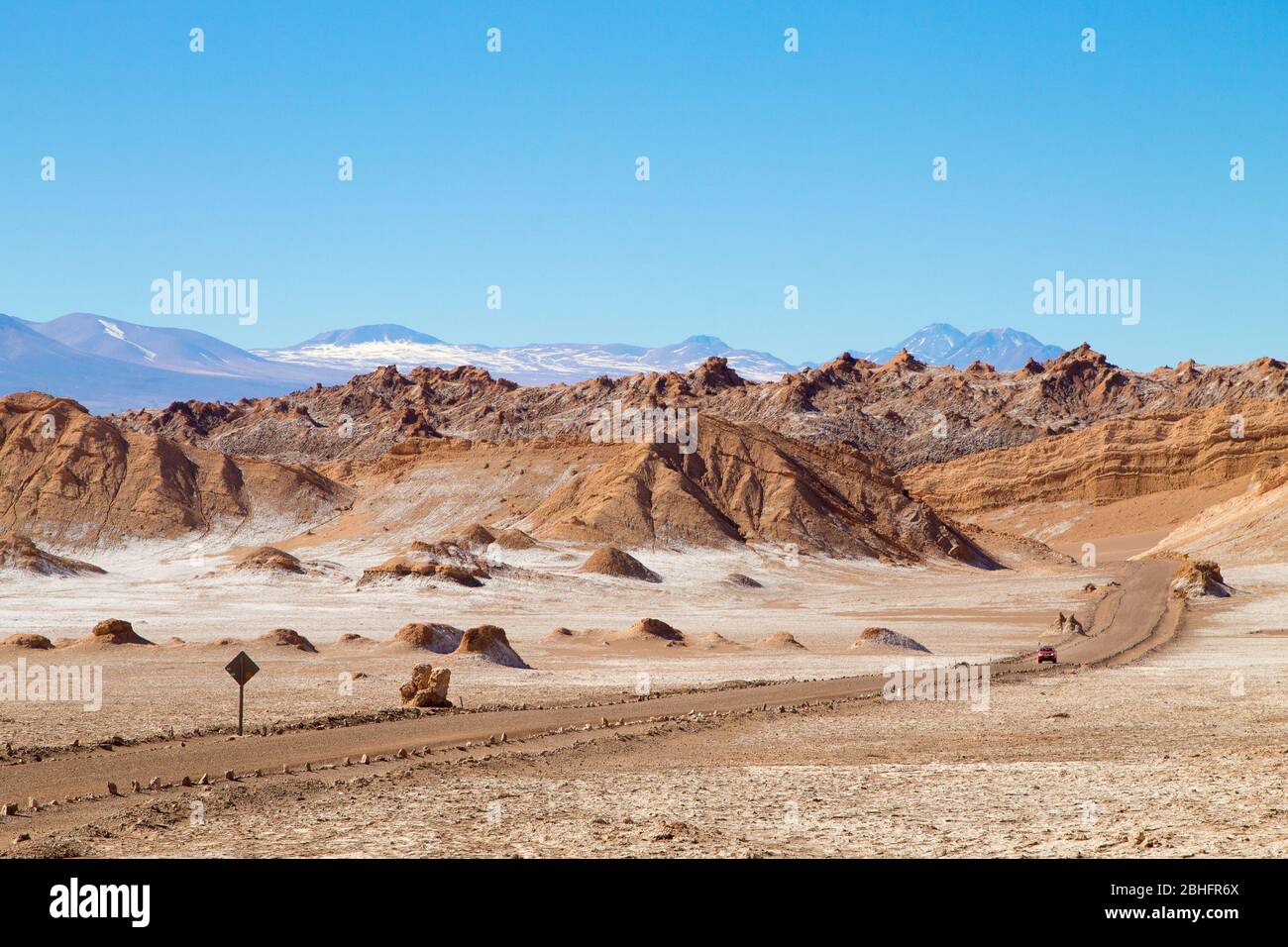 Chilean landscape, dirt road on Valley of the Moon. Chile panorama ...