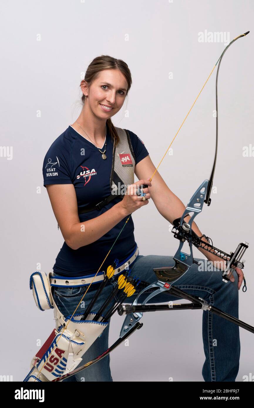 Archer jennifer nichols hi-res stock photography and images - Alamy