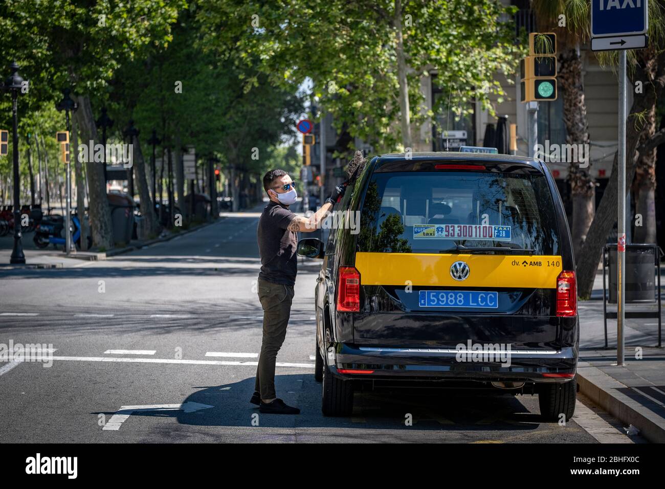 Authorized taxi hi-res stock photography and images - Alamy
