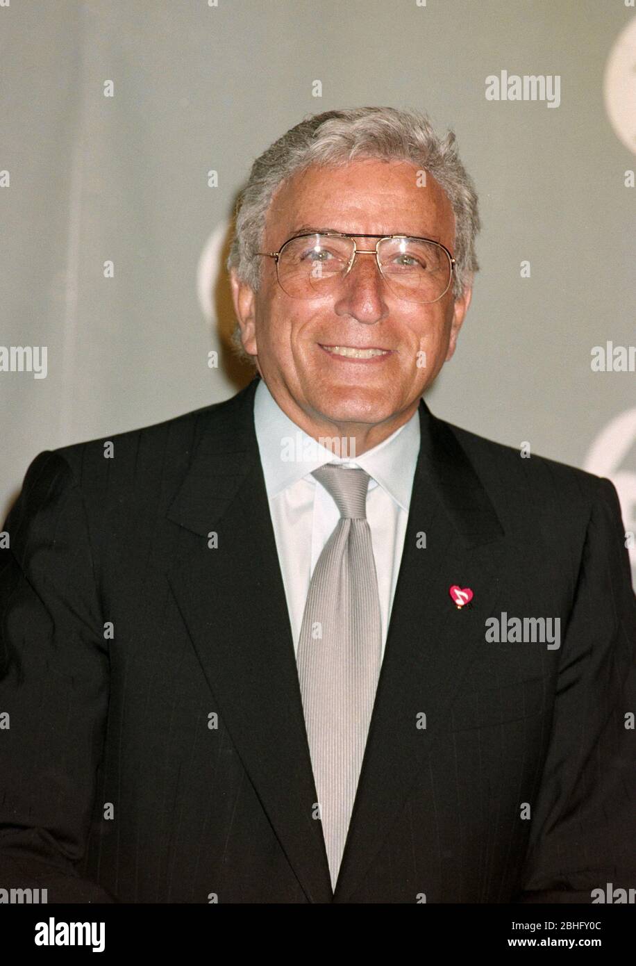 Featureflash archive tony bennett hi-res stock photography and images ...