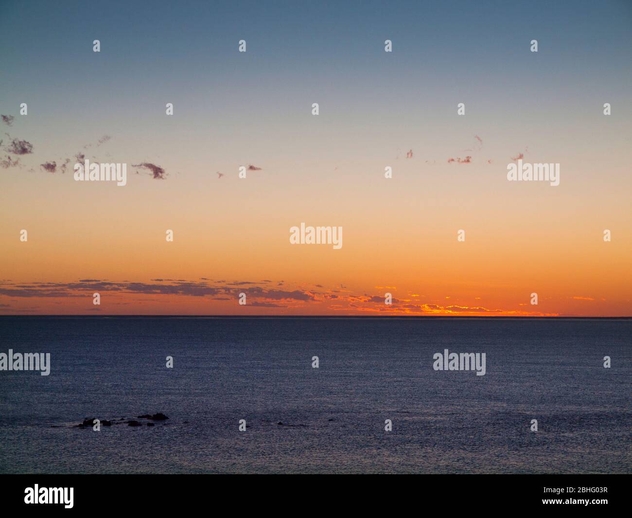 Sunrise over the Indian Ocean, Pender Bay, Dampier Peninsula, Western ...