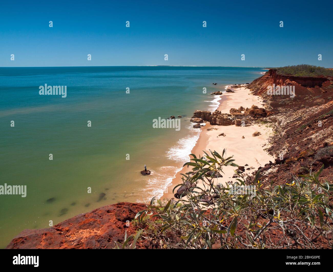 Red cliffs and Indian Ocean beach, Pender Bay, Dampier Peninsula ...