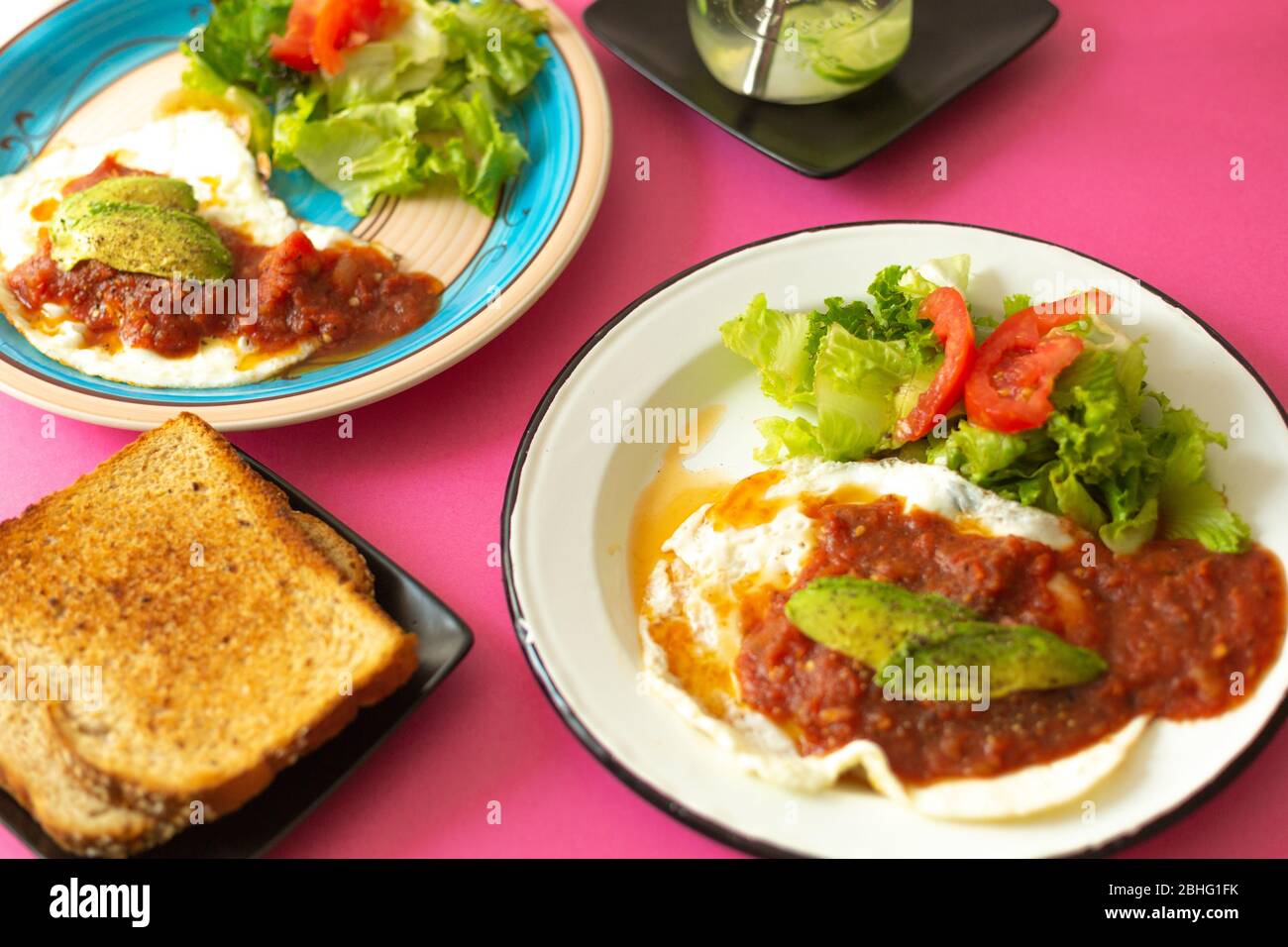Salat with green vegetables Stock Photo - Alamy