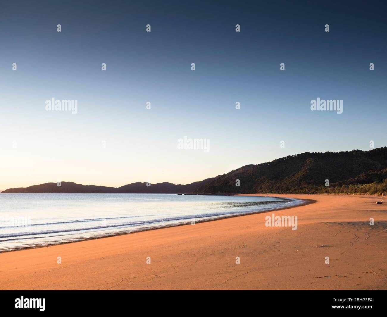 What to see in totaranui hi-res stock photography and images - Alamy