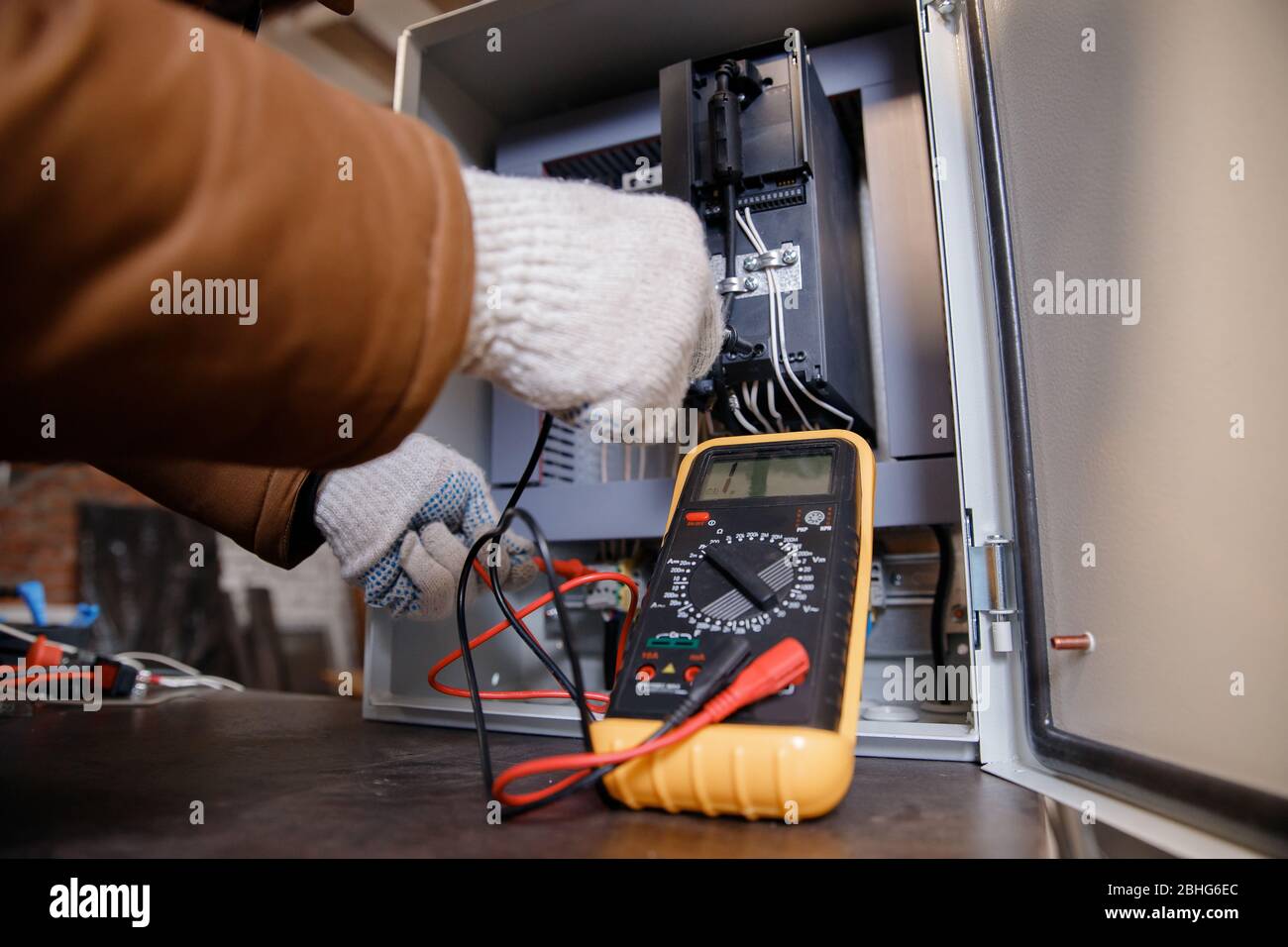 Wiring short circuit hi-res stock photography and images - Alamy