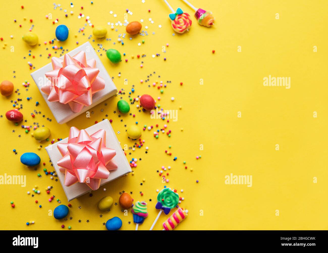 Silver balloon border hi-res stock photography and images - Alamy