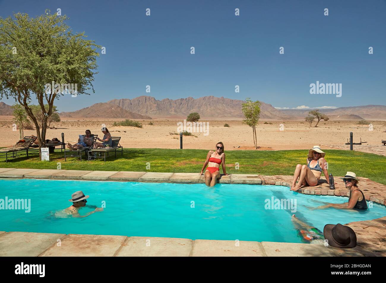Desert pool resort hi-res stock photography and images - Alamy