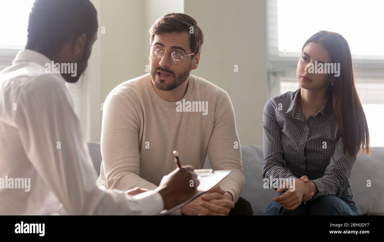Family therapist hi-res stock photography and images - Alamy