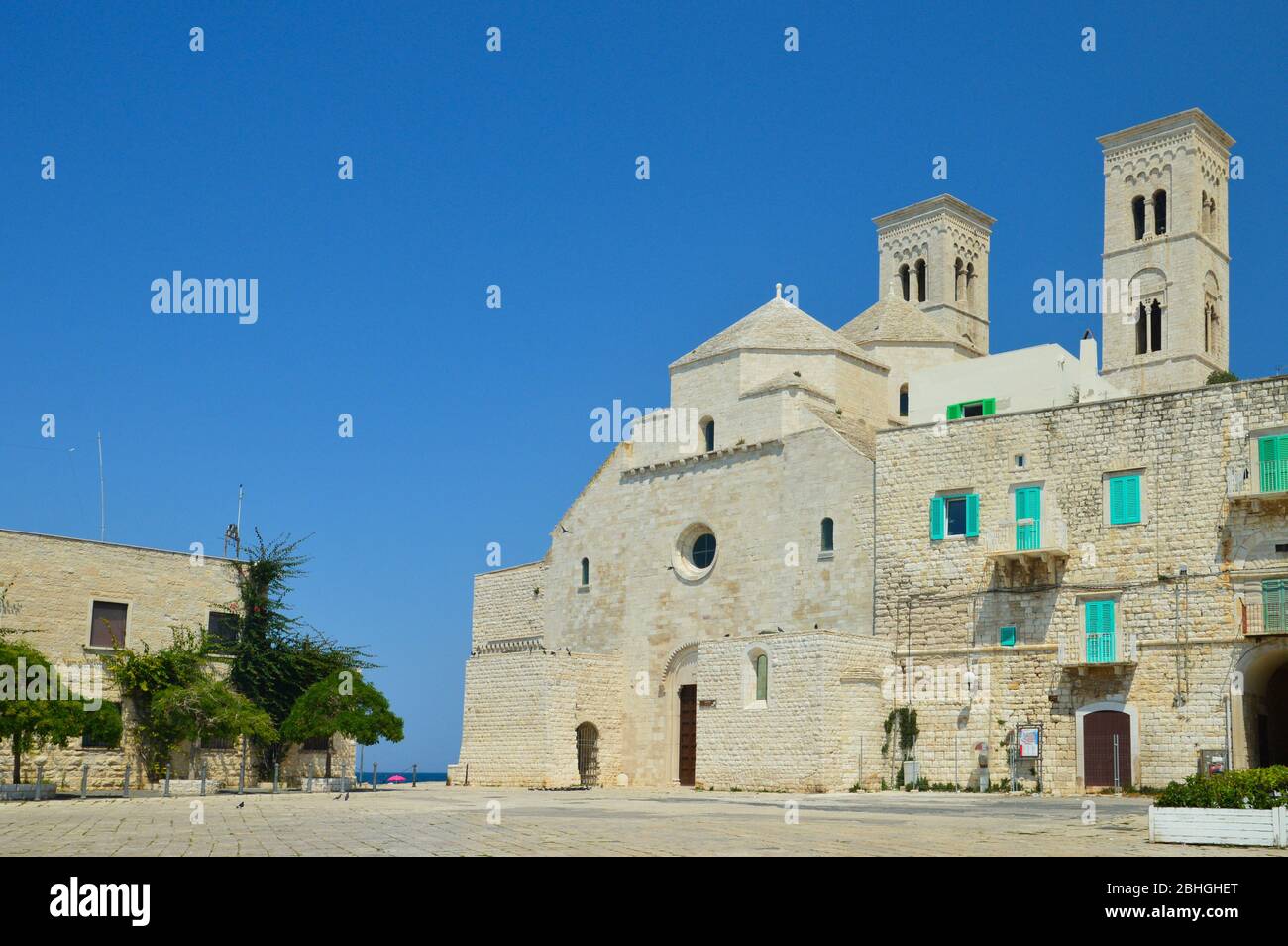 Image of the city of Molfetta, directly on the sea Stock Photo - Alamy