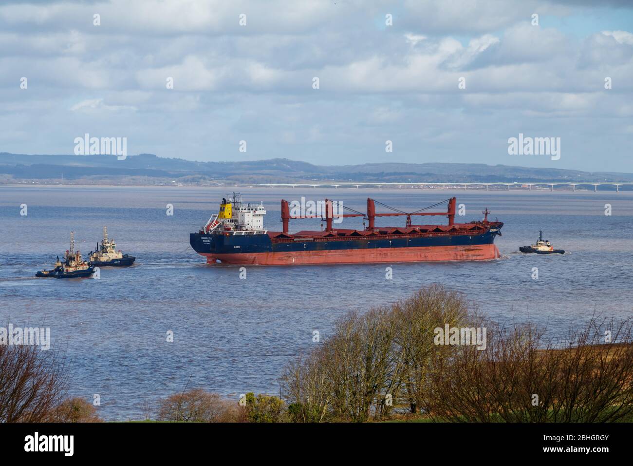 Open hatch bulk carrier hi-res stock photography and images - Alamy