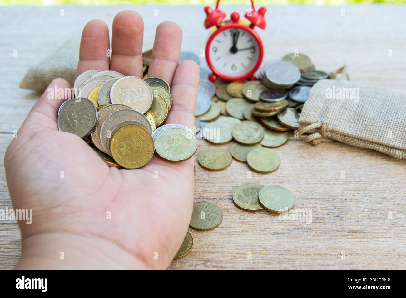 Cartoon old man treasure hi-res stock photography and images - Alamy
