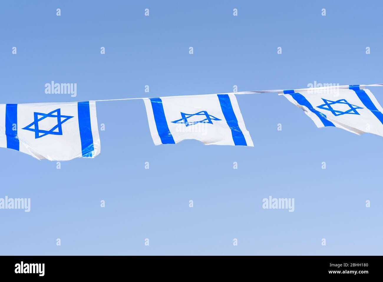 Israeli flag blowing in the wind hi-res stock photography and images ...