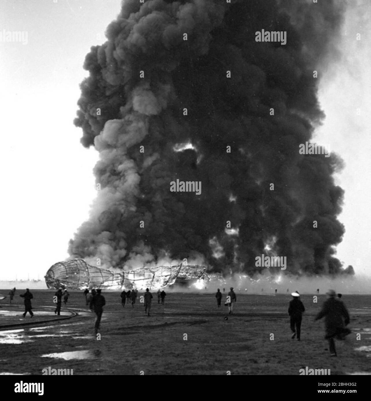 Hindenburg disaster hi-res stock photography and images - Alamy