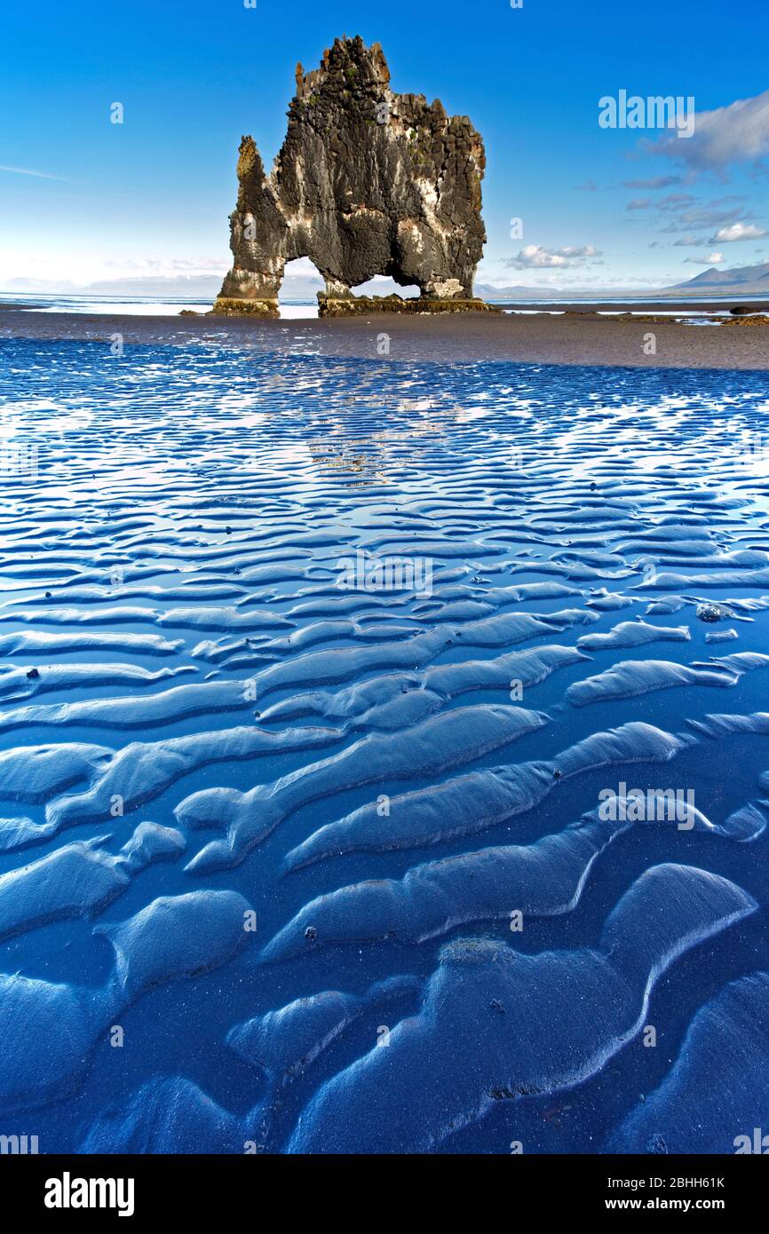 Dinosaur rock hi-res stock photography and images - Alamy