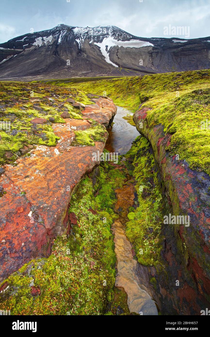 Volcanic fissure hi-res stock photography and images - Alamy