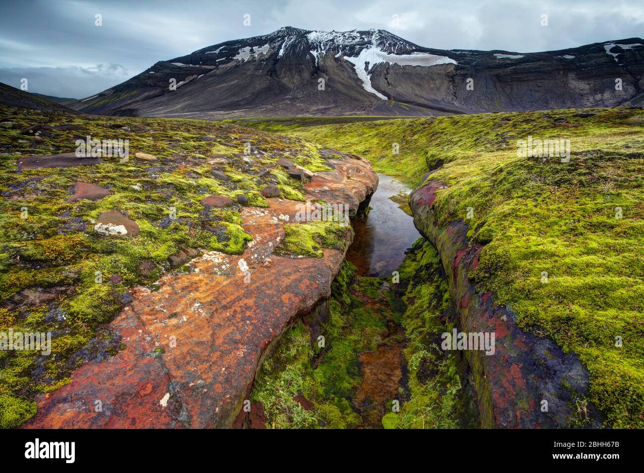 Volcanic fissure at Grundarfjörður, North Iceland Stock Photo - Alamy