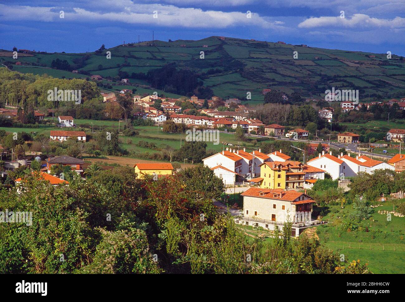 Pueblos del mar hi-res stock photography and images - Alamy