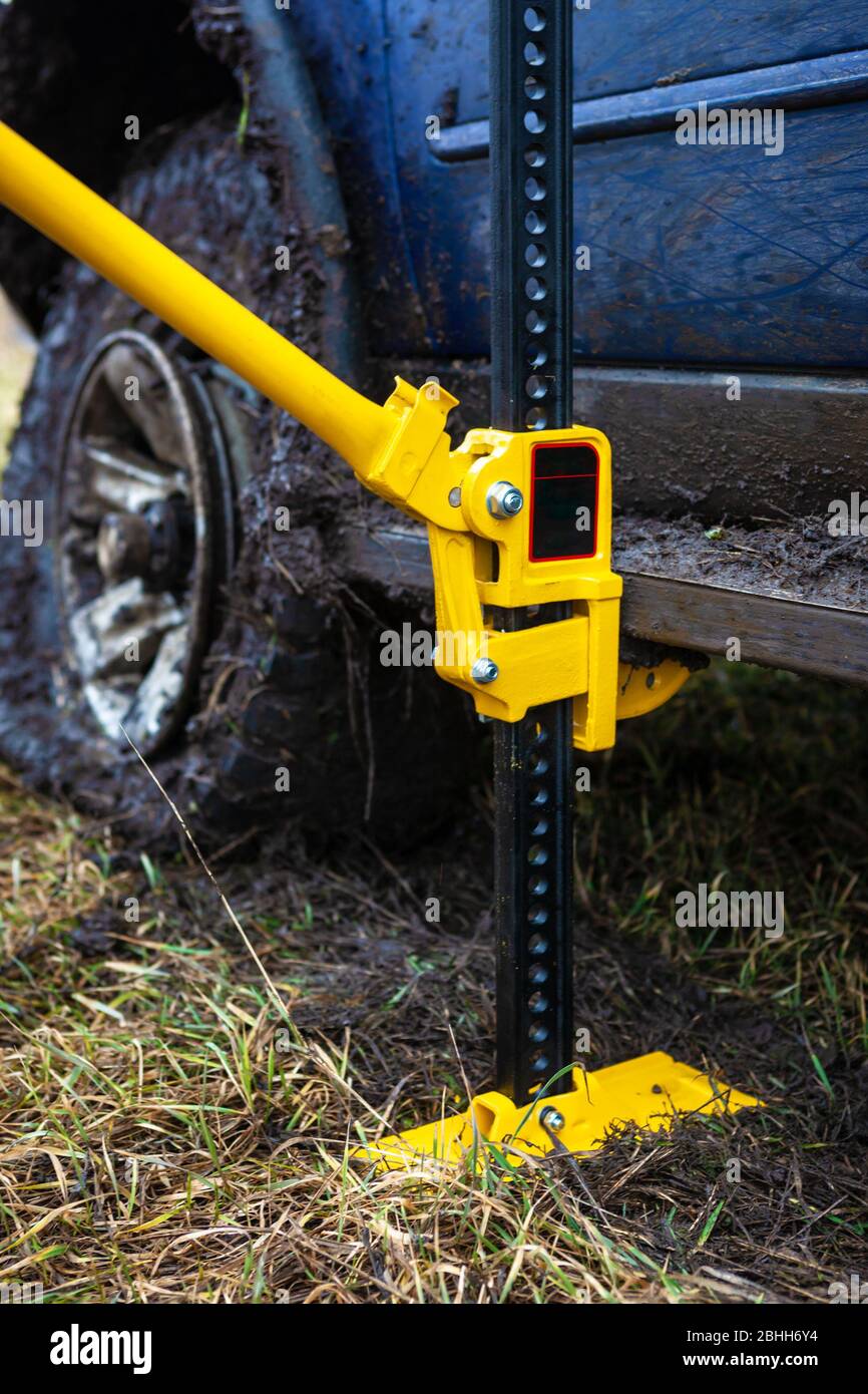 High lift jack hi-res stock photography and images - Alamy
