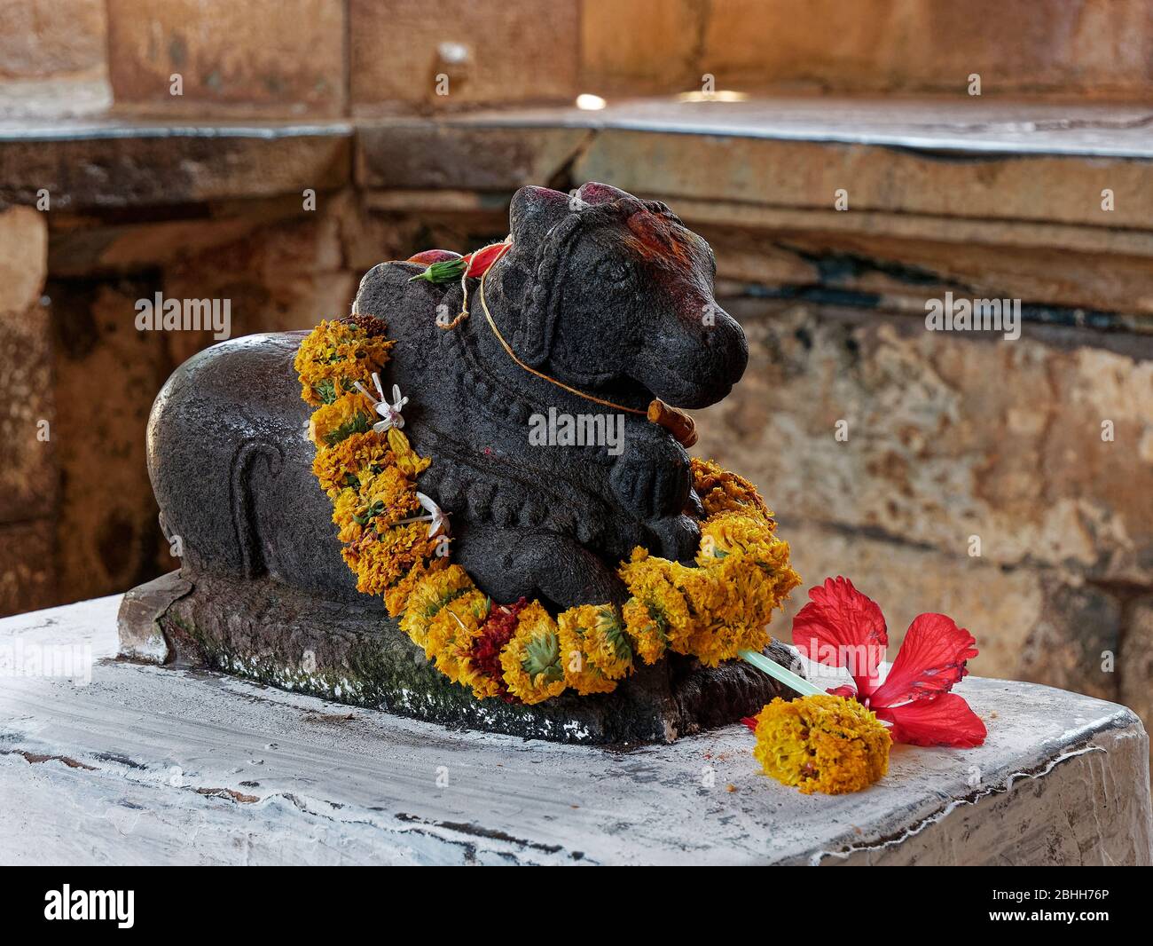 Hindu guardian sculpture hi-res stock photography and images - Alamy