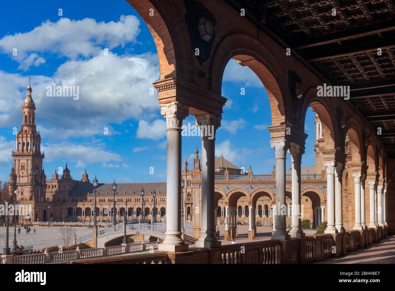 Spanish squares hi-res stock photography and images - Alamy