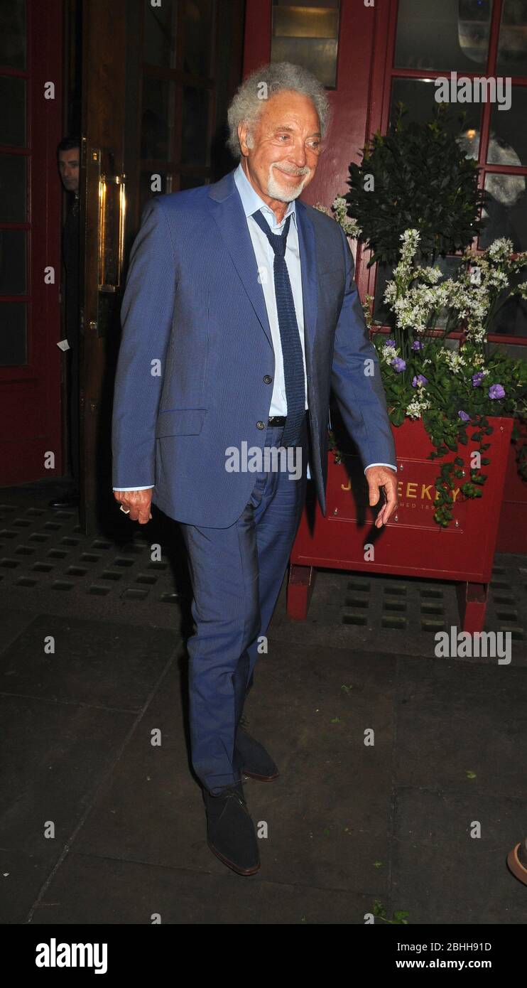 Tom Woodward High Resolution Stock Photography and Images - Alamy