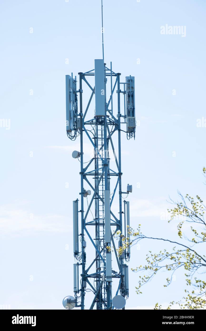 5G Network Connection Concept-5G smart cellular network antenna base ...