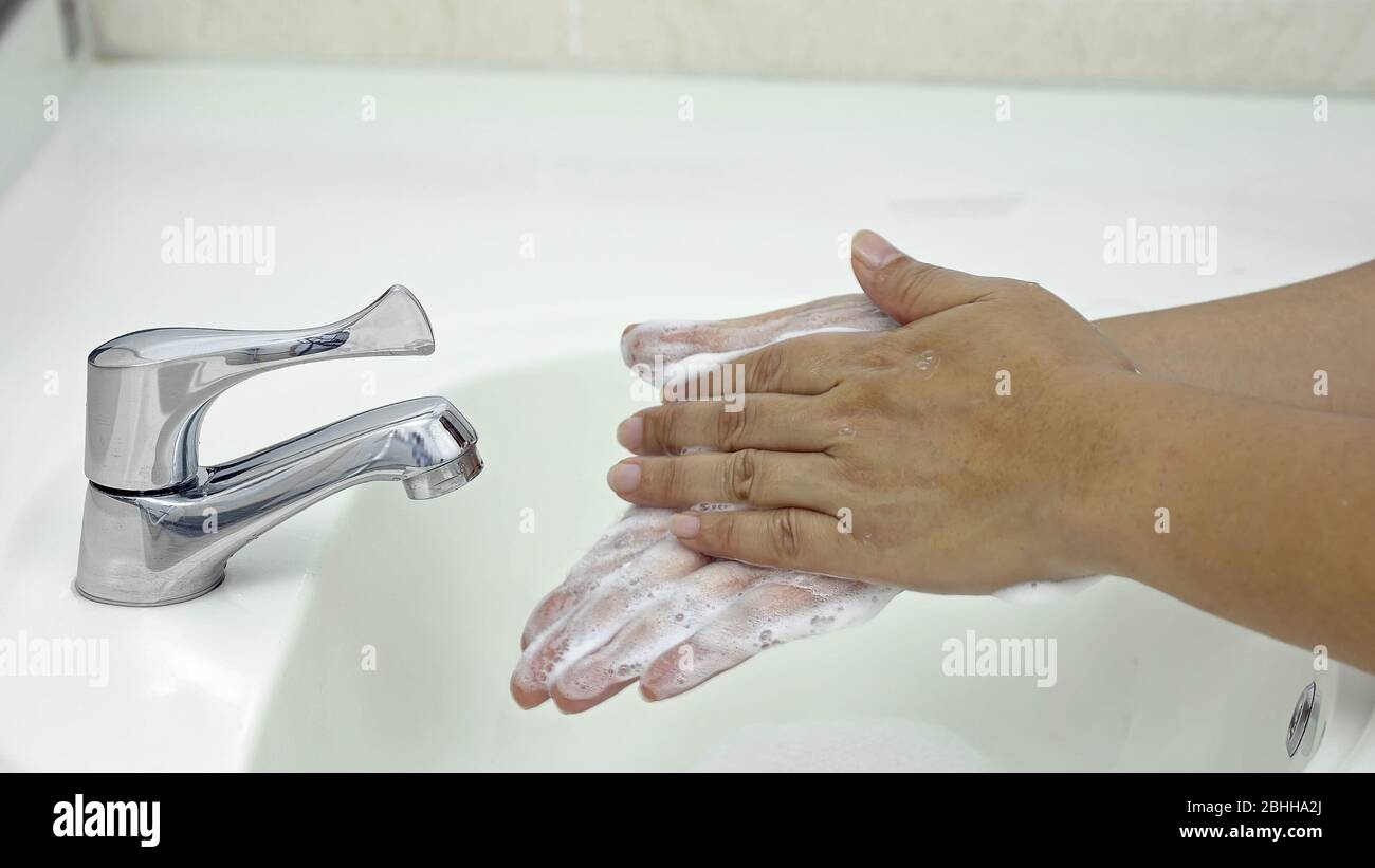 7 steps of hand washing hi-res stock photography and images - Alamy