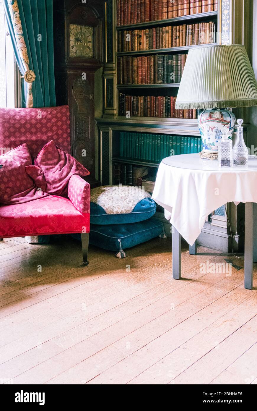 Warwick library hi-res stock photography and images - Alamy