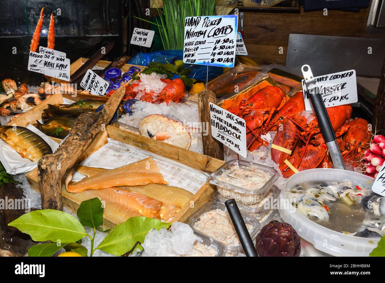 Seafood on ice at the fish market Stock Photo - Alamy
