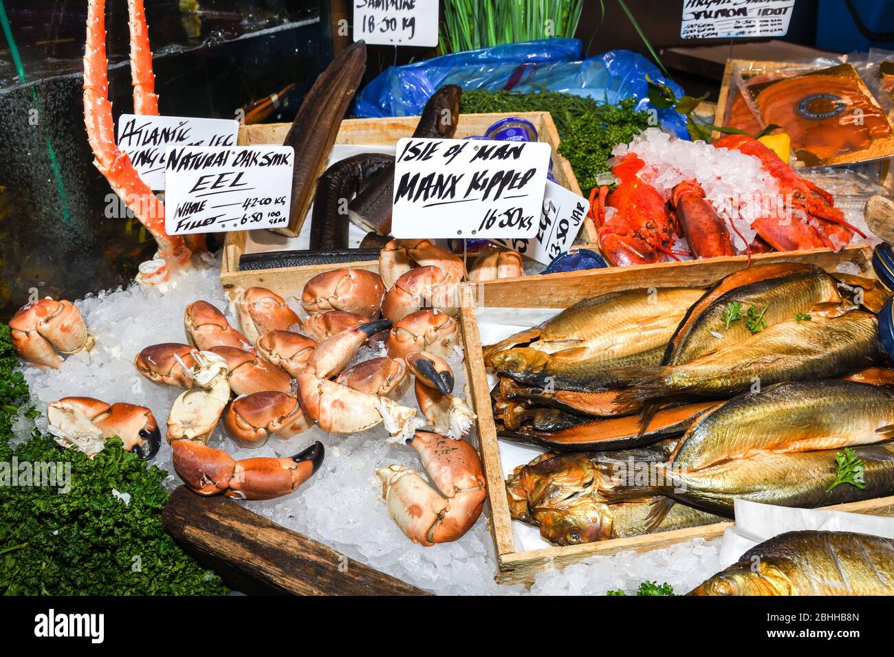 Seafood on ice at the fish market Stock Photo - Alamy
