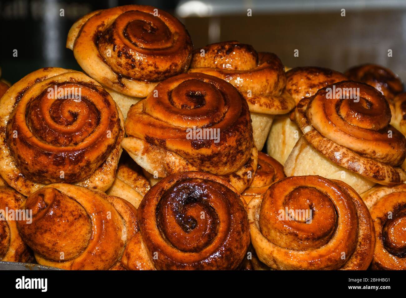 Patisserie borough market stall hi-res stock photography and images - Alamy